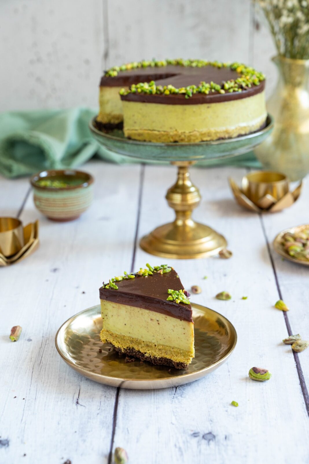 Cheesecake Dubai cu fistic si ciocolata - Din secretele bucătăriei ...